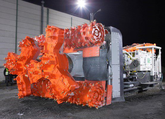 Continuous miner with roof bolter - MF420 - Sandvik Mining and Rock ...