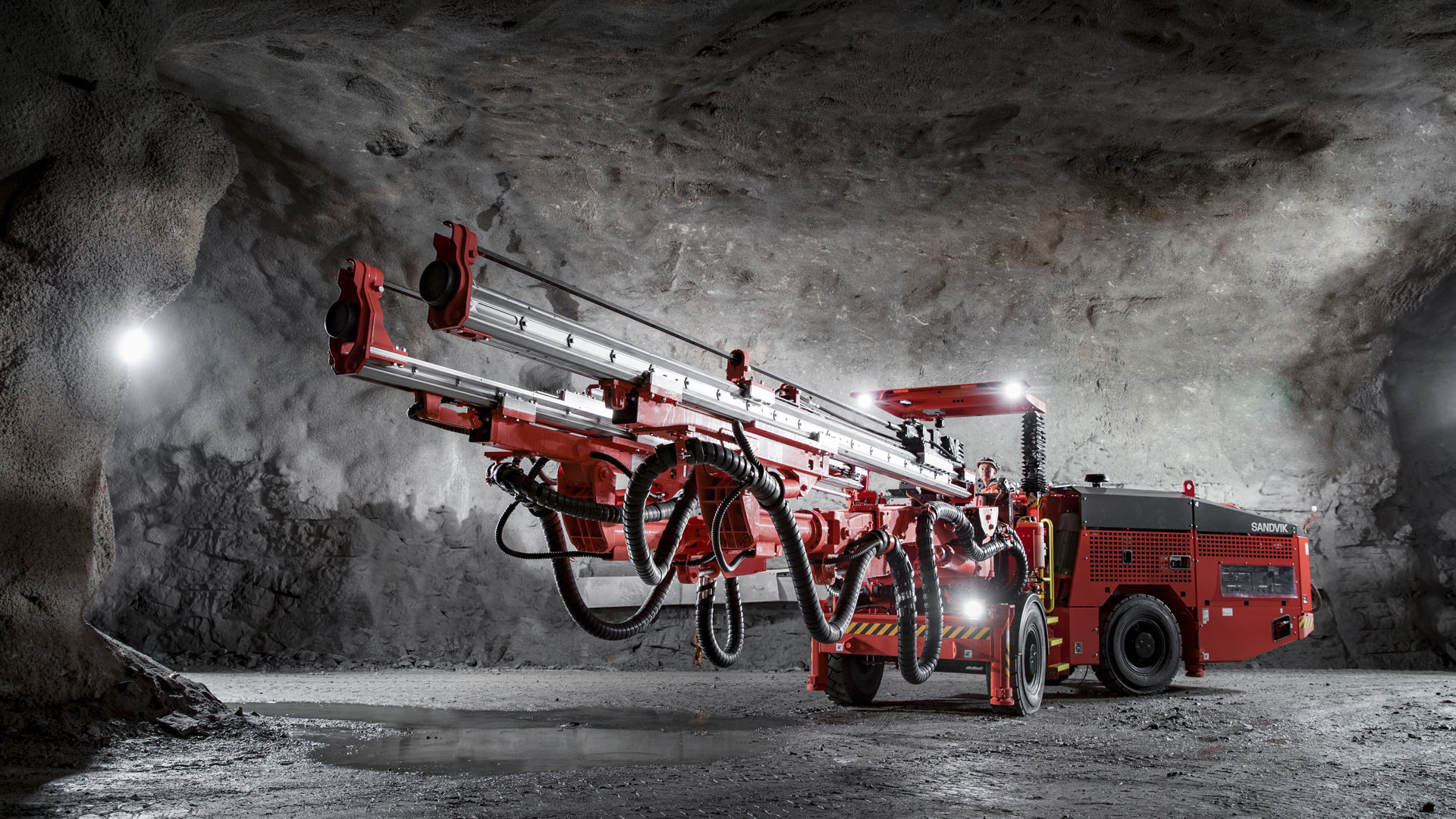 Tunnel jumbo drilling rig - DD320S - Sandvik Mining and Rock Technology ...