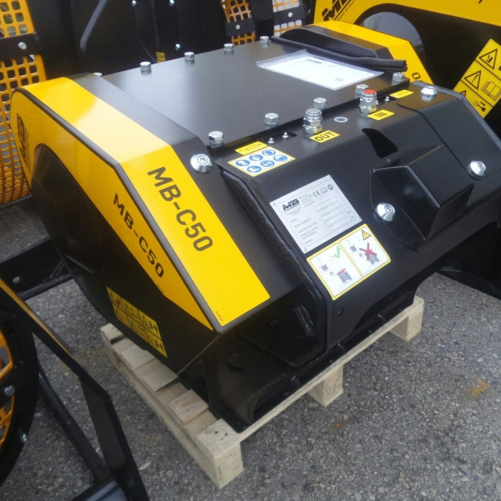 Crusher bucket - MB-C50 S4 - MB Crusher - for excavators / for backhoe ...