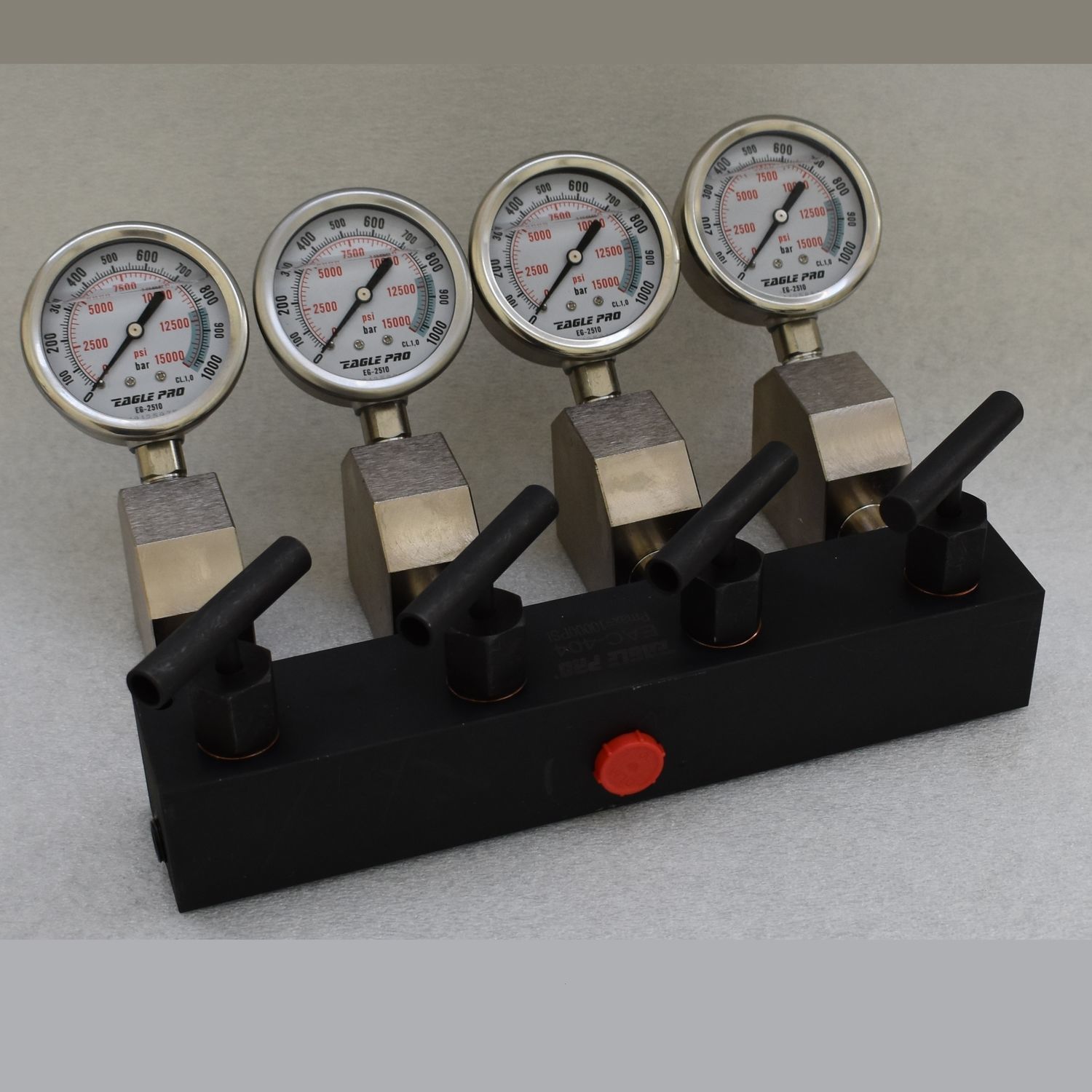 4-way manifold - EAC-404 manobuild - Taon Hydraulik Komponenter ApS ...