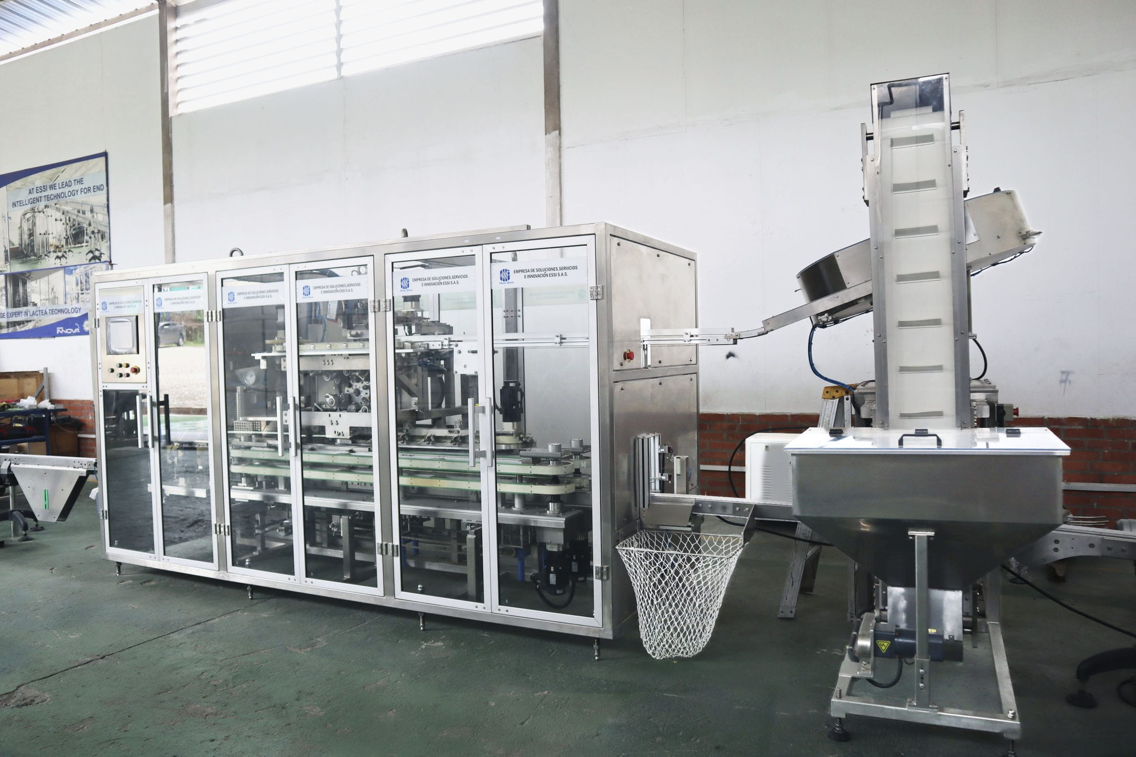 Box capper - ESSI CAP - ESSI - rotating / servo-driven / beverage