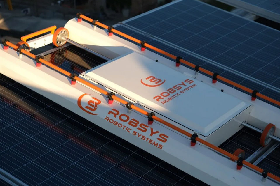 Solar panel cleaning robot - YTM GREEN - Robsys Europe GmbH - dry ...