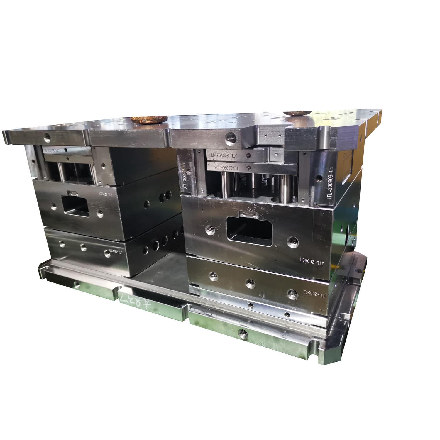 Multi-cavity plastic injection mold - AM007 - Suzhou A Mould Co.,Ltd ...