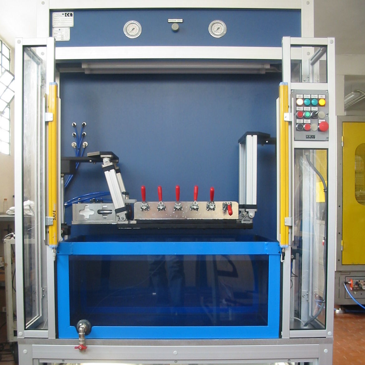 Pressure leak test stand - LOGITECH AUTOMAZIONE SRL - leak / pressure ...