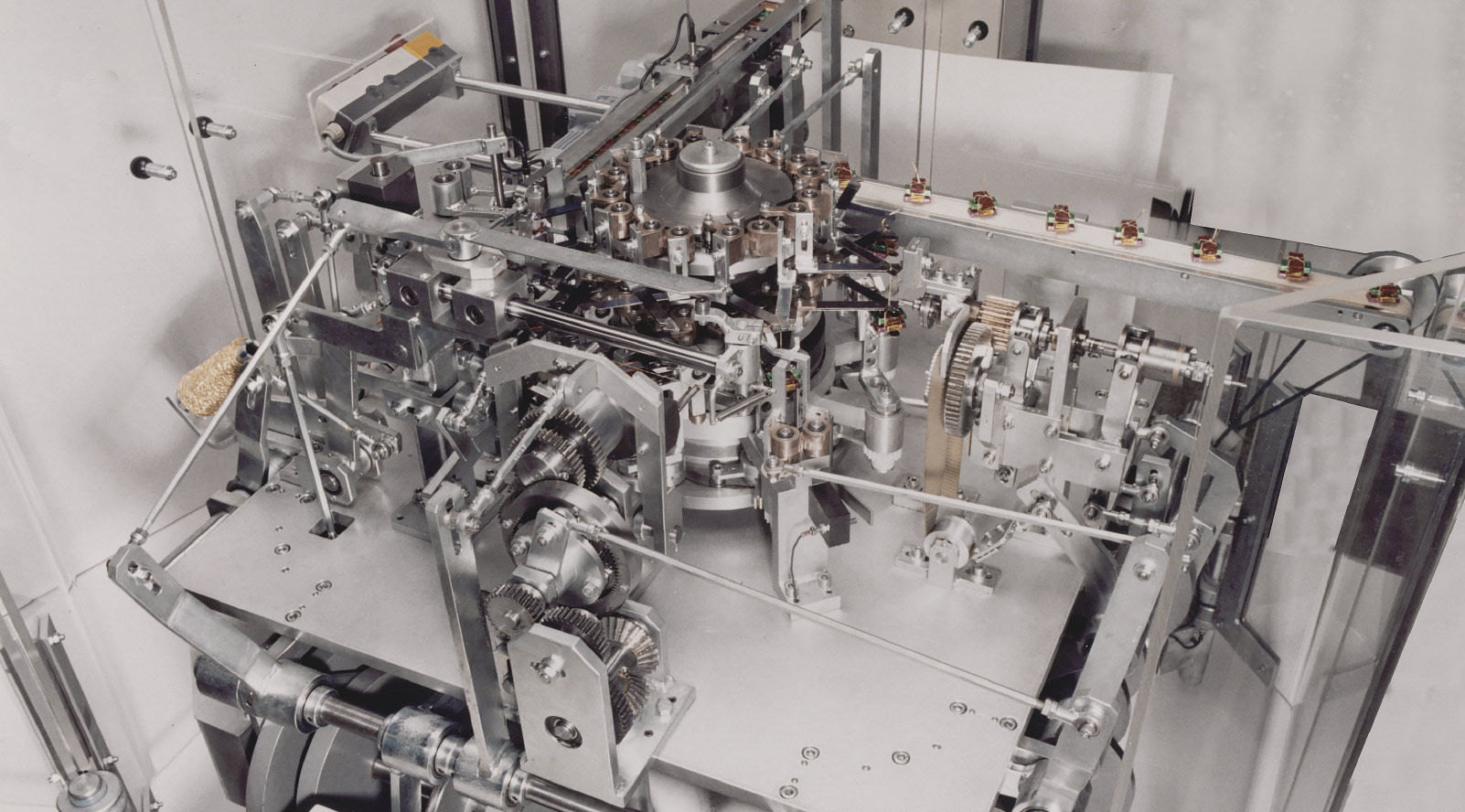 Packaging tying machine - Stampac GmbH