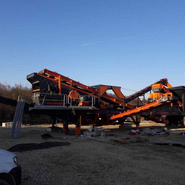 Process screener - Polygonmach - vibrating / mobile / for bulk materials