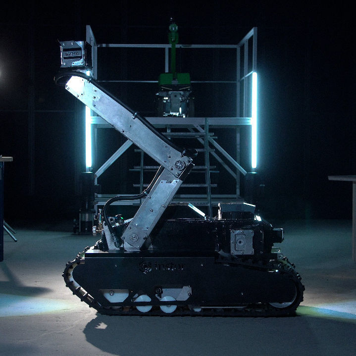 Tracked inspection robot - TUPÃ Ex - Instor - with LED light ...