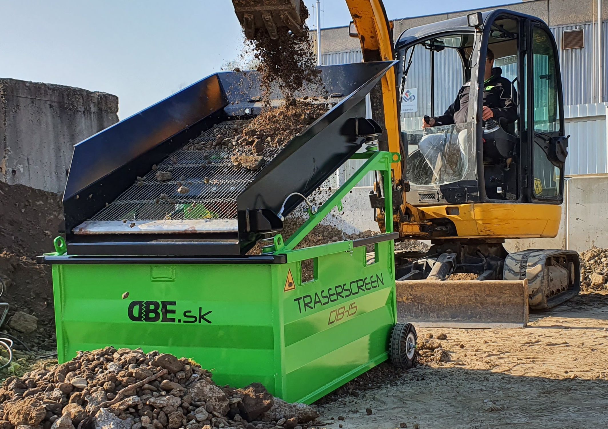 Construction screener - DB-15 - dbe.sk - mobile / vibrating / for bulk ...