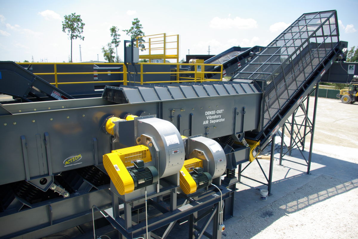 Sludge separator - DENSE-OUT® - Action Vibratory Equipment - for bulk ...