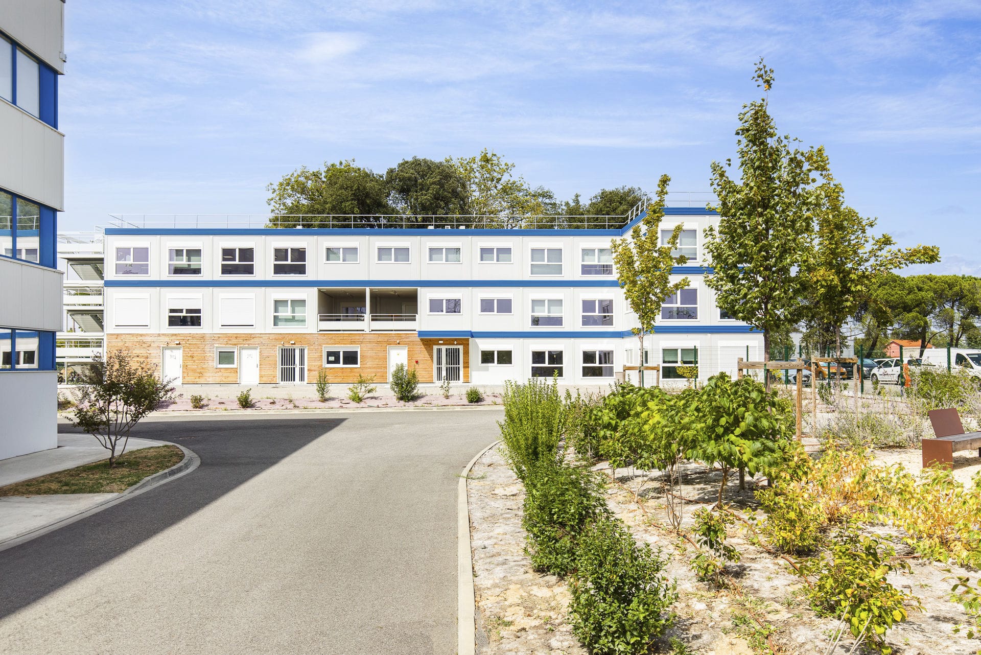 Temporary building - COUGNAUD SERVICES - office / with wooden cladding