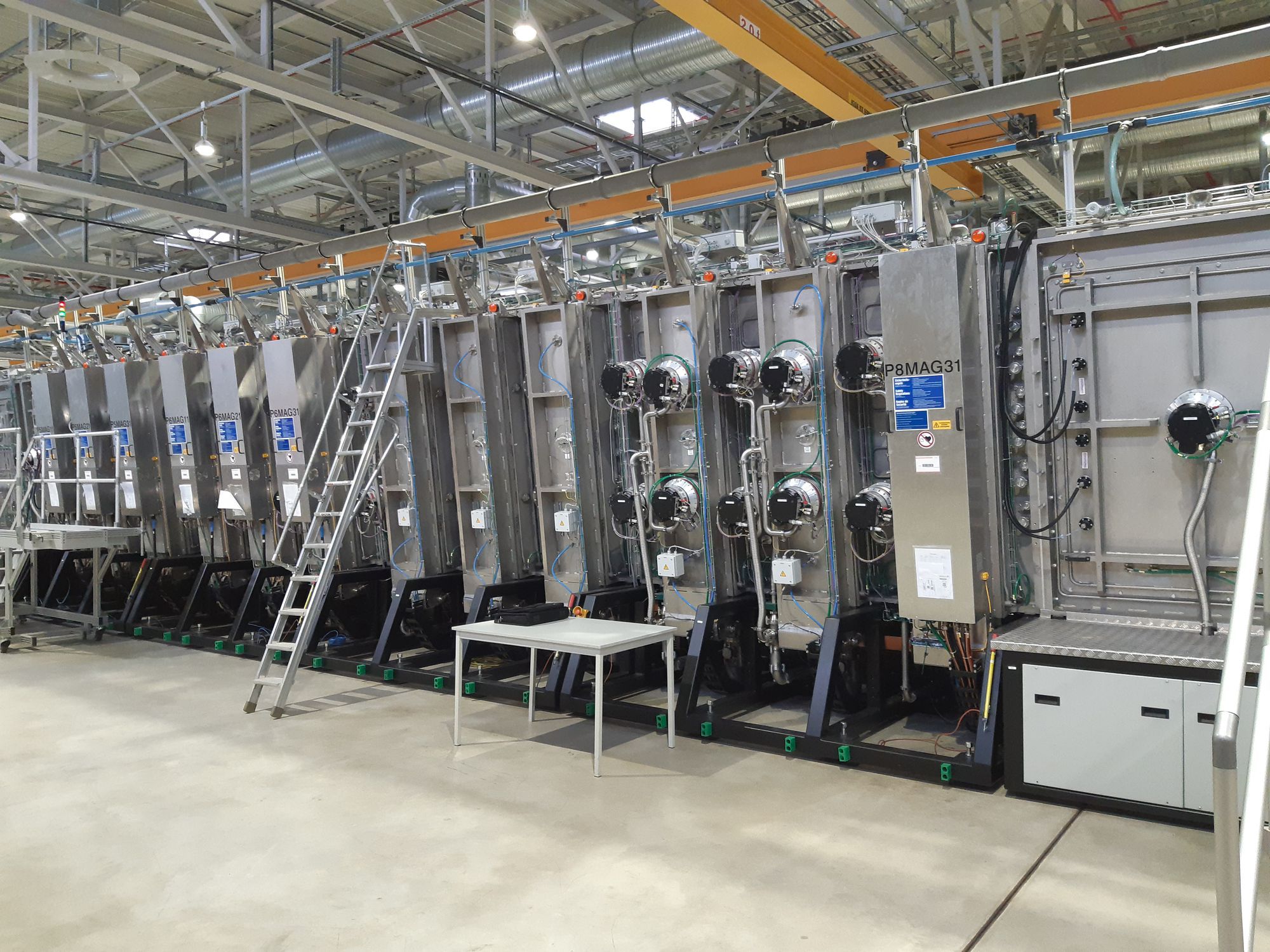 In-line sputtering machine - Leybold A1700V-7 - Avancis