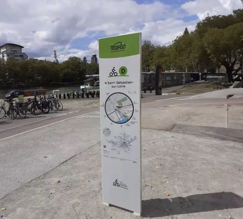 Safety sign - AXIMUM