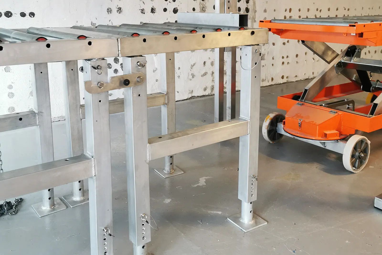 Roller conveyor run-out roller table - Table series - Liftroller AS