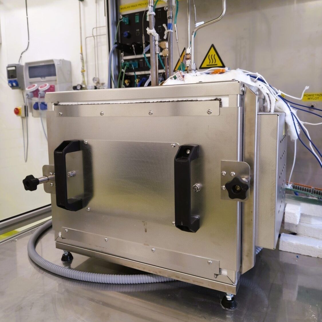 Solid oxide fuel cell module - DFC100 - HydrogenTech - hydrogen ...