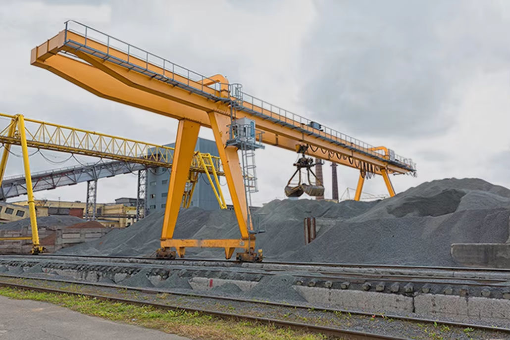 Prefabrication site gantry crane - MZ - HUAGONG INDUSTRY GROUP - steel ...