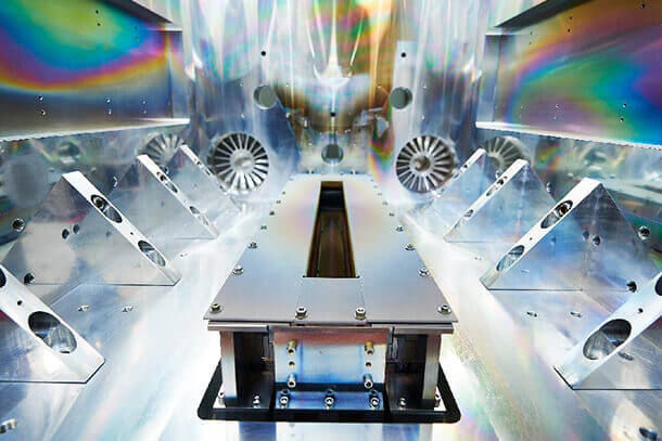 Vacuum deposition service - Keihin Ramtech Co.,Ltd.