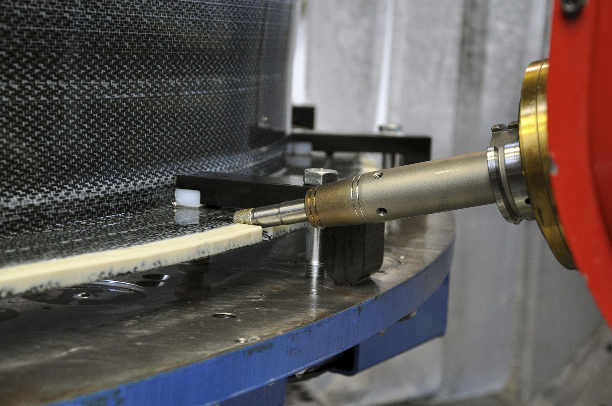 Composite machining - EUROPE TECHNOLOGIES - automotive / prototyping ...