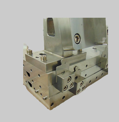 Adjustable lip extrusion die - Precision Die Systems - multi-layer