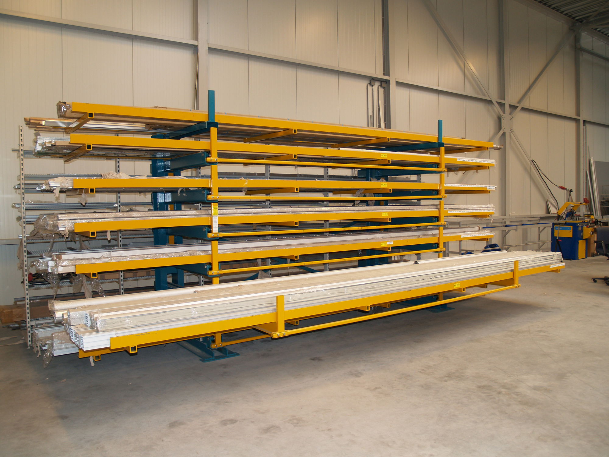 Handling racking - MINI-MULTI - THIEL Storage and Handling Systems ...