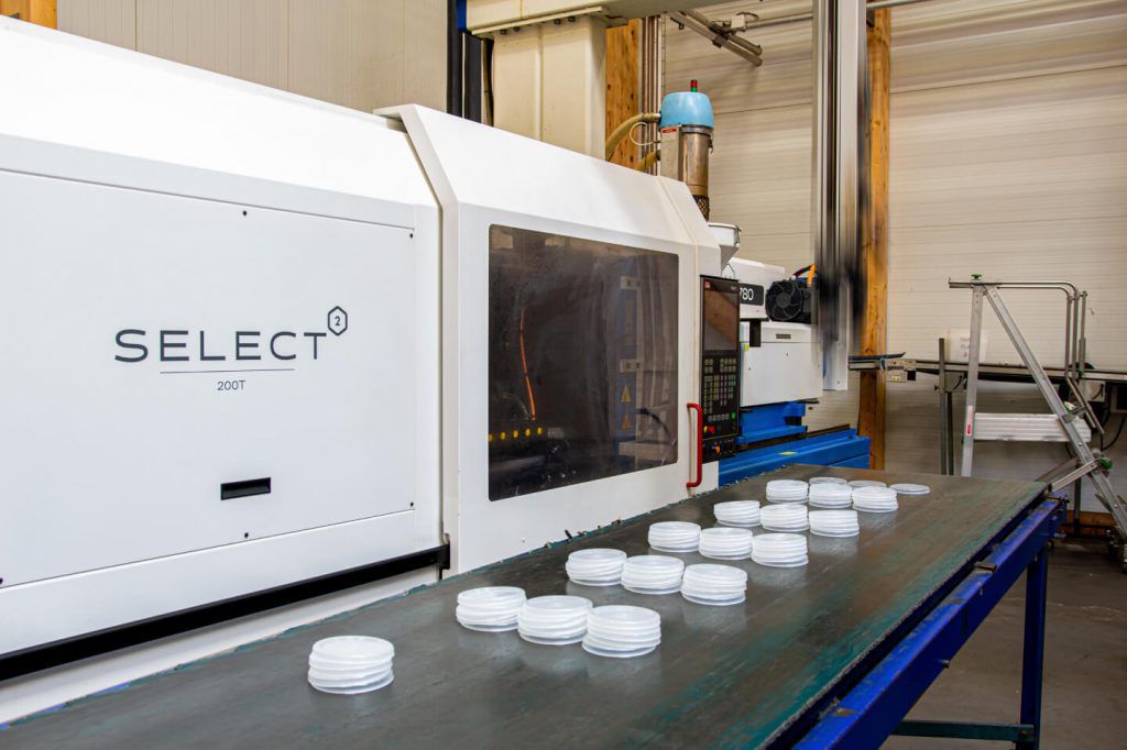 Thermoplastic injection molding - AG PLAST - technical parts / large ...