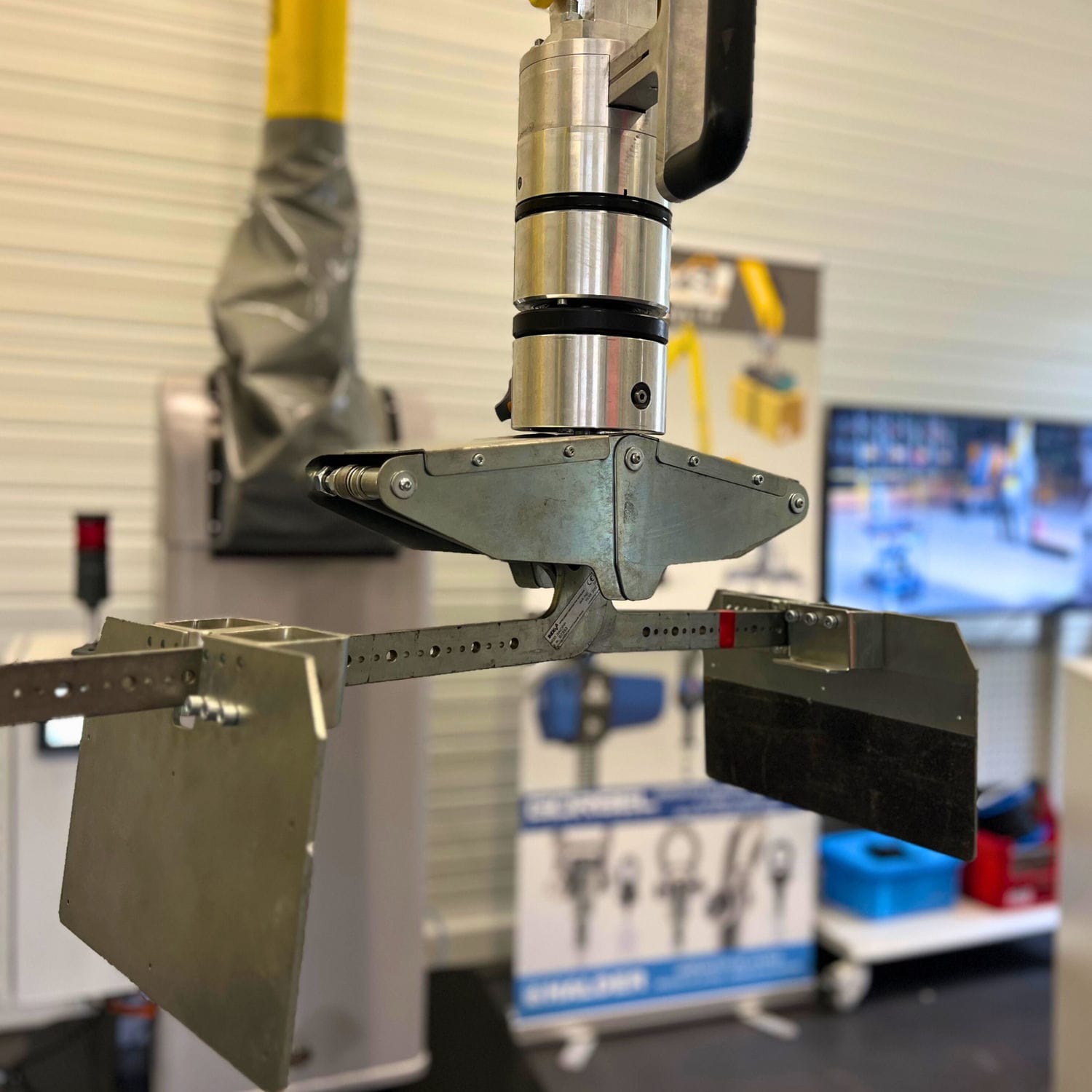 Mechanical gripper - Préhenseur à pince cartons - INMASYS - handling