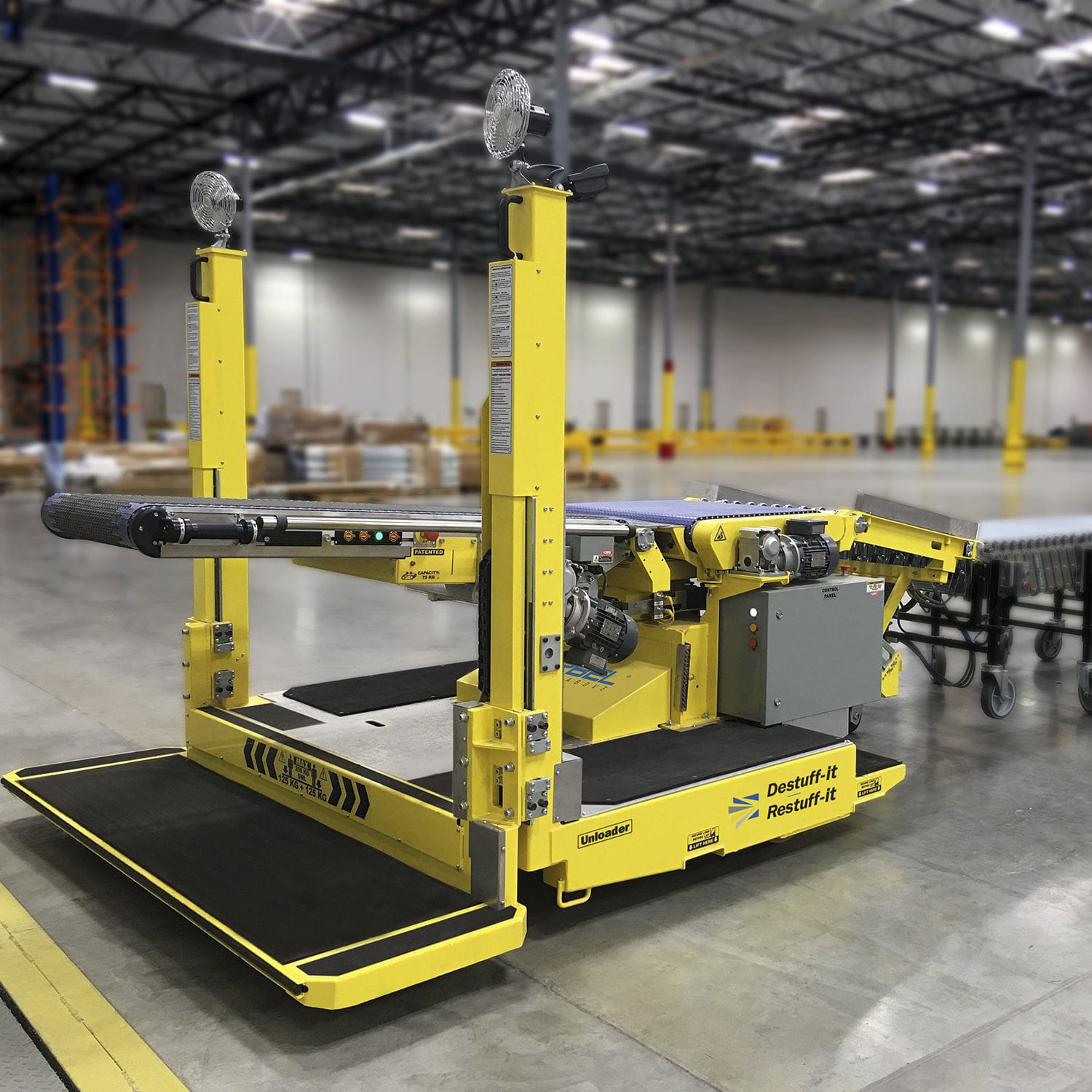 Belt conveyor - DESTUFF-IT™ - INMASYS - unloading / mobile / for boxes