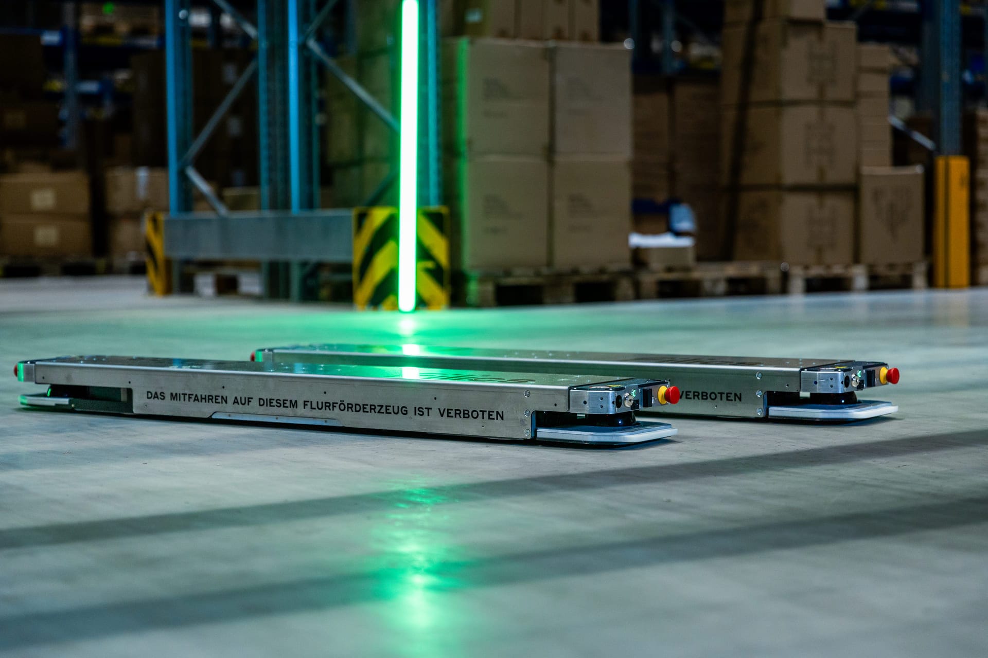 AGV pallet truck - Filics GmbH - battery-powered / for warehouse / compact