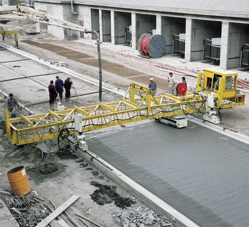 Concrete paver - C-650 - GOMACO International - tracked / building ...