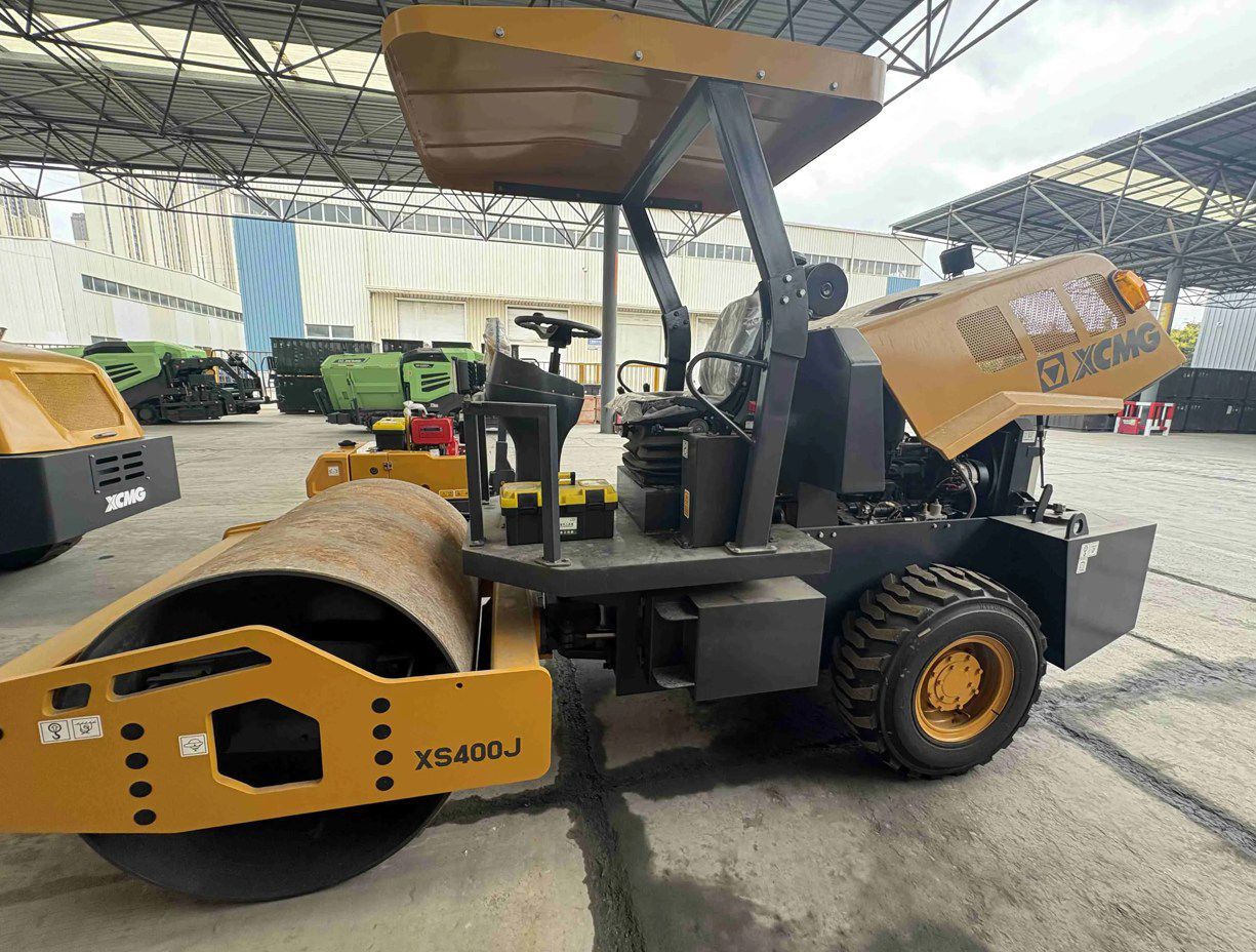 Single-cylinder road roller - XS400J - XCMG - vibrating
