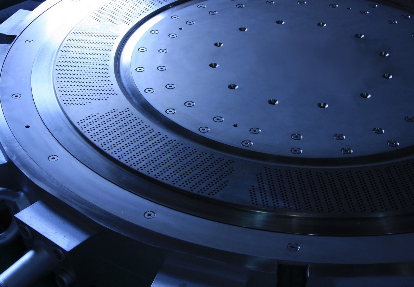 Large capacity die plate - DS series - JSW The Japan Steel Works, Ltd ...