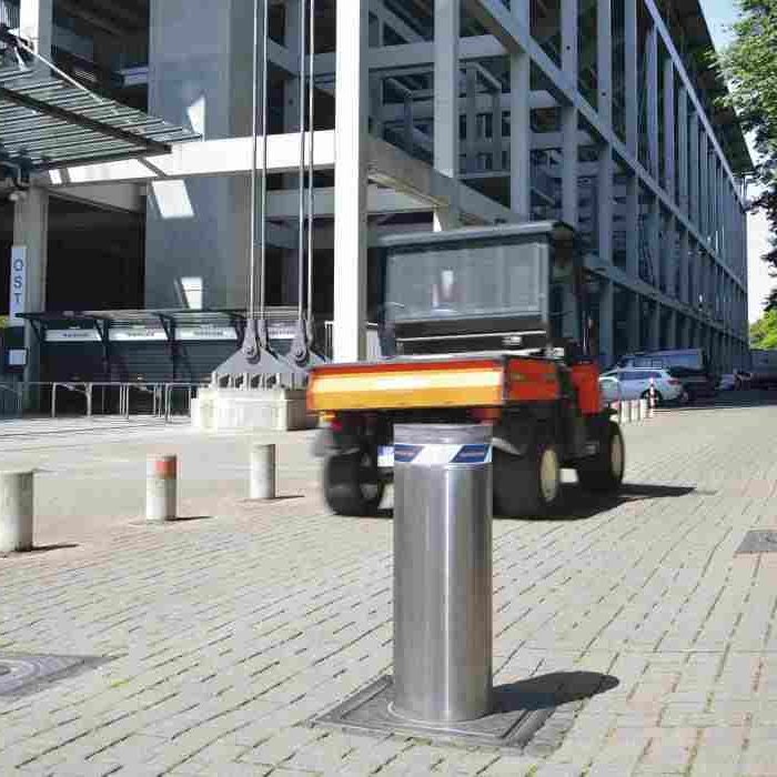 Semi-automatic retractable bollard - Hörmann - pneumatic / stainless ...