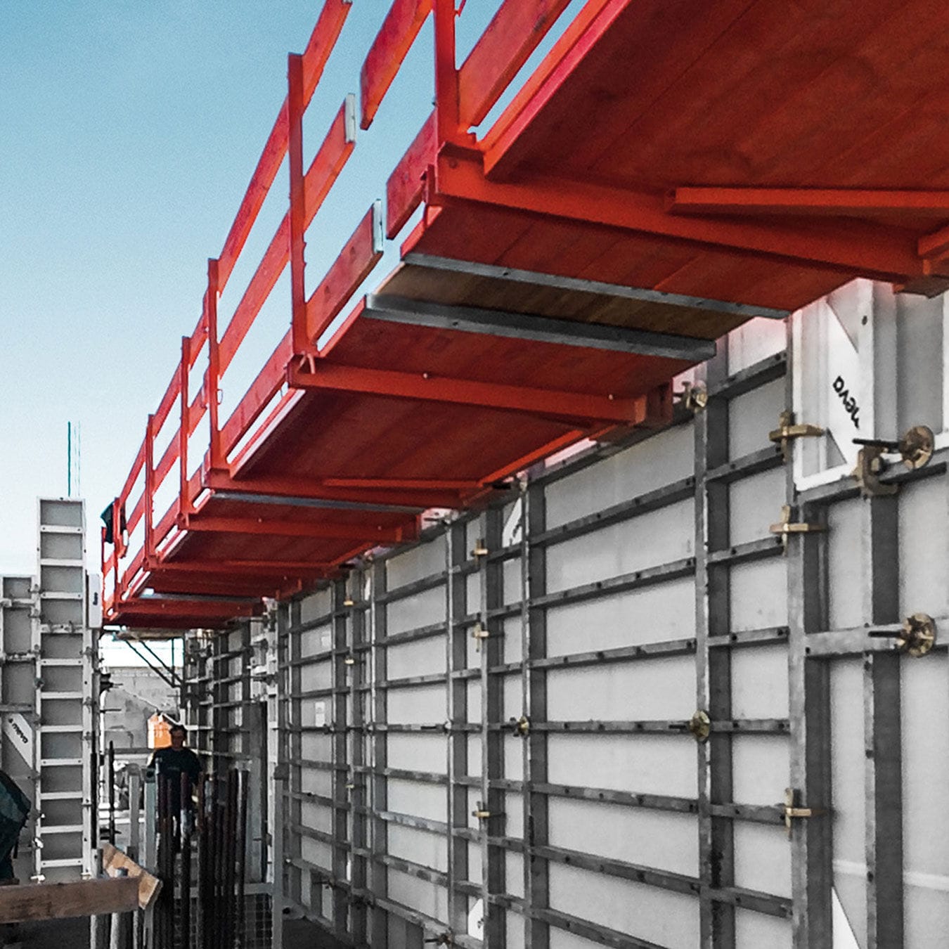 Safety platform - BKB - MEVA Schalungs-Systeme