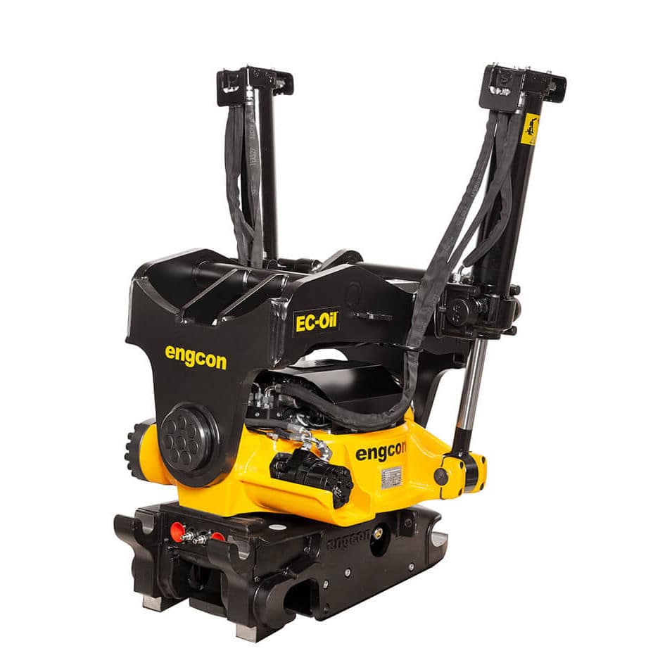 Excavator tilting tool attachement system - EC233 - engcon Nordic AB