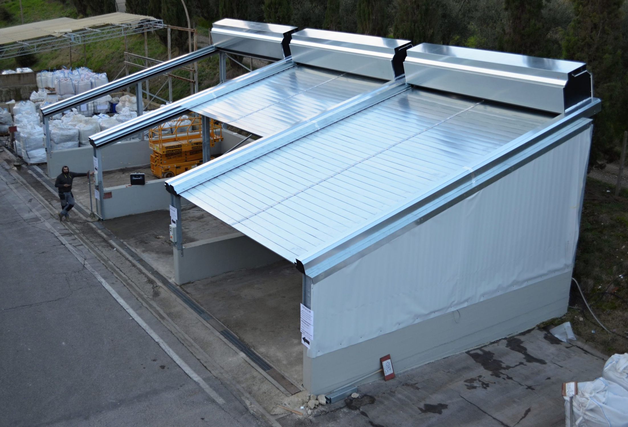 Temporary roofing structure - B.M.P. srl