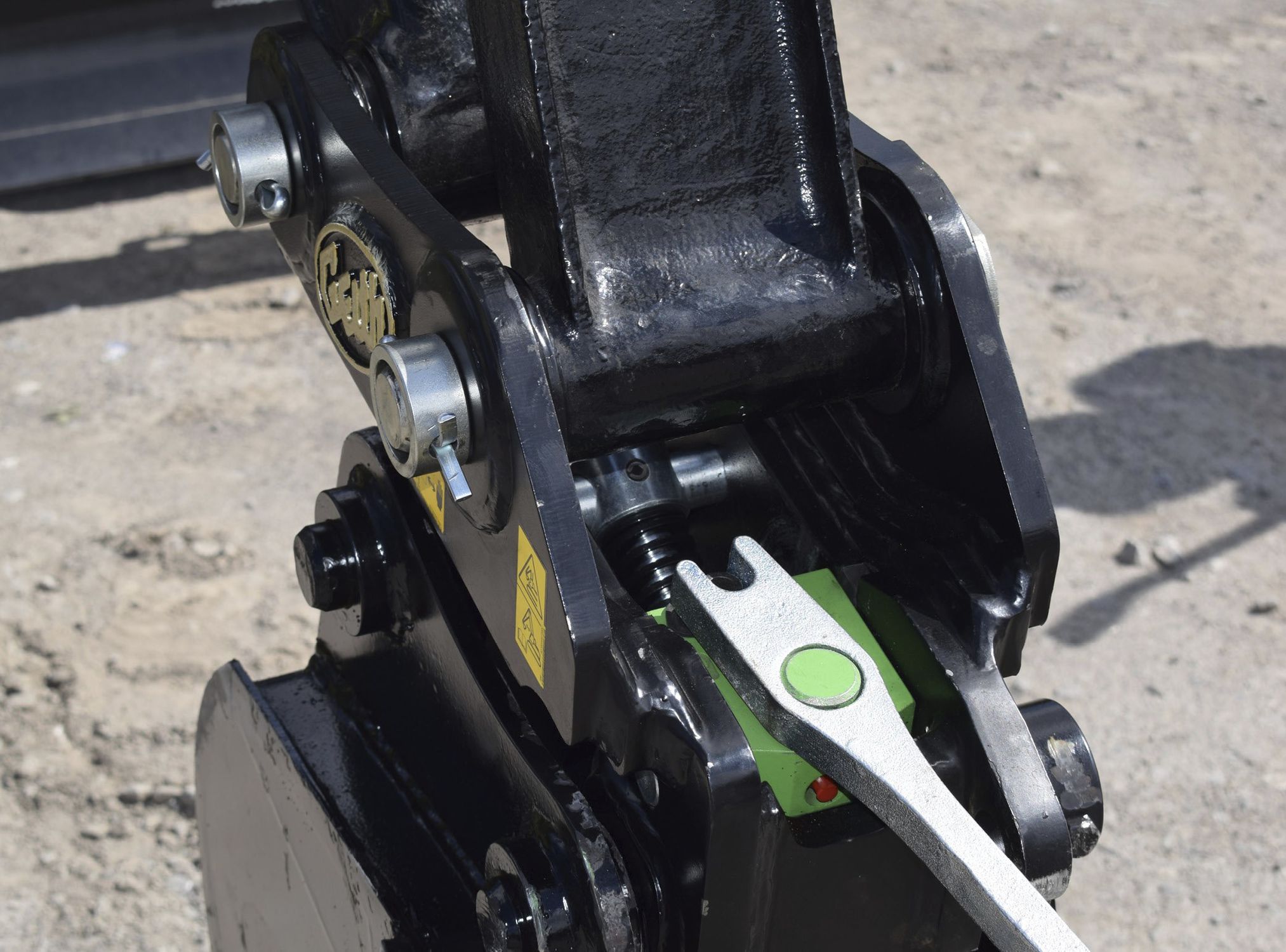 Quick coupler - Geith International Ltd.