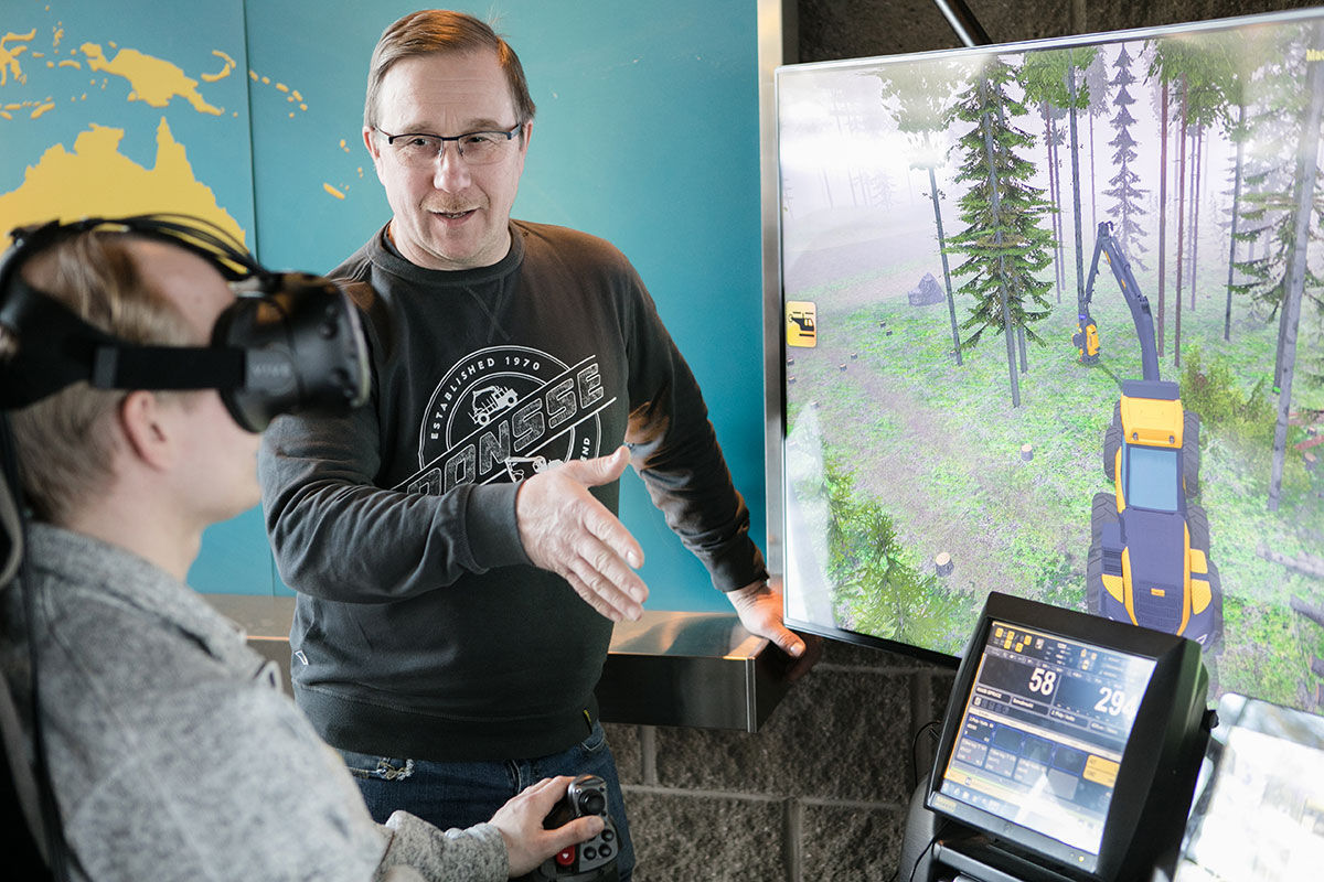 Operator training simulator - PONSSE