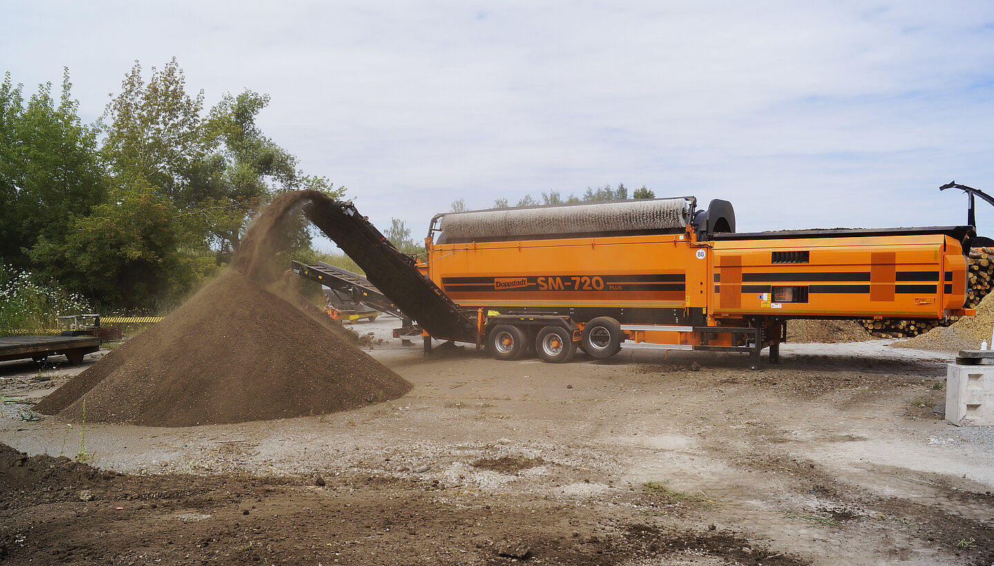 Dry screening screener - SM 720.2 SA - Doppstadt - for recycling ...