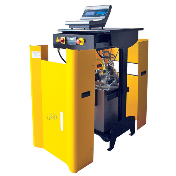 Concrete testing machine console - TECHTRIS - 3R RECHERCHES ...