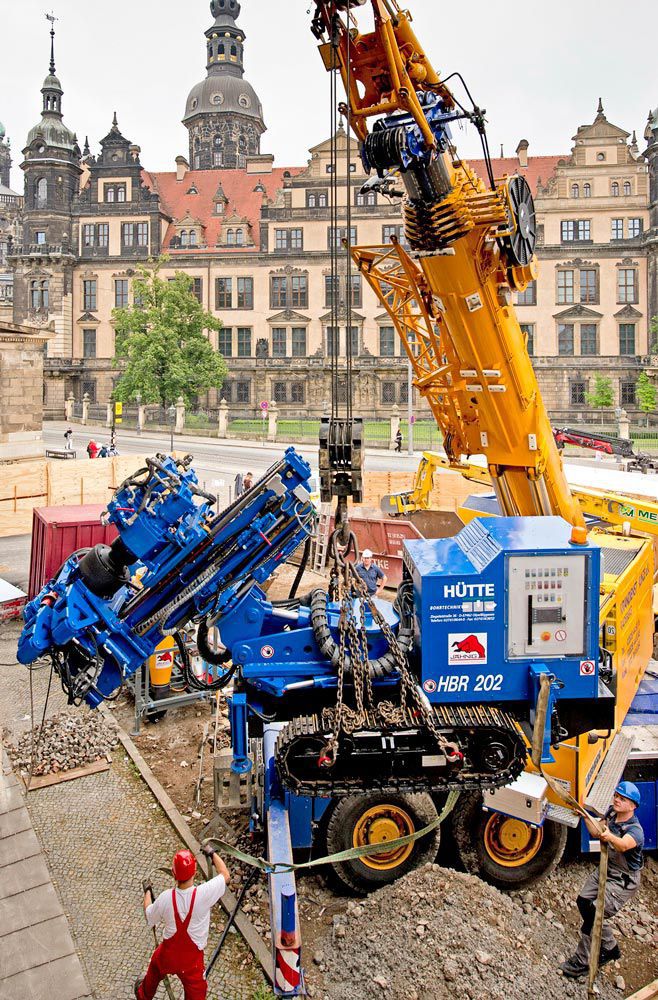 Multifunction drilling rig - HBR 202 D/E - HÜTTE Bohrtechnik - crawler ...