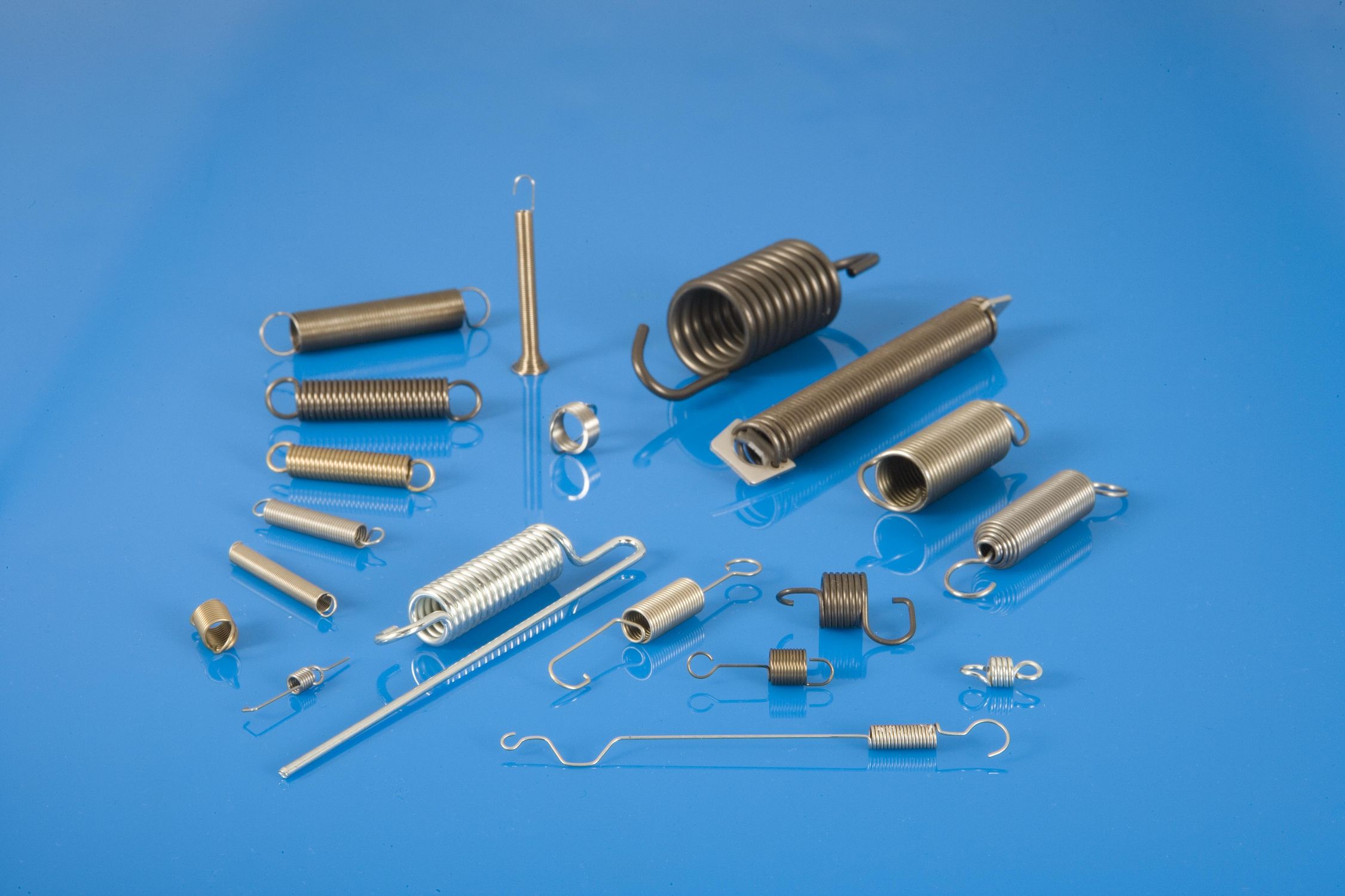 Traction spring - Schweizer GmbH & Co. KG - wire / steel