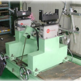 Horizontal balancing machine - B5U - IRD Balancing - soft bearing ...