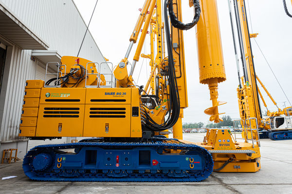 Horizontal drilling rig - BG 36 BT 90 - BAUER Maschinen GmbH - well ...