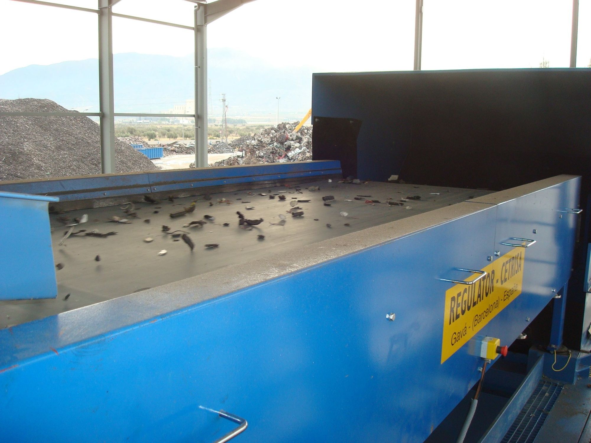 Magnetic separator - R-SIM series - Regulator Cetrisa - metal / for non ...