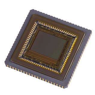 CMOS image sensor - Lince5M - e2v scientific instruments - full-color ...