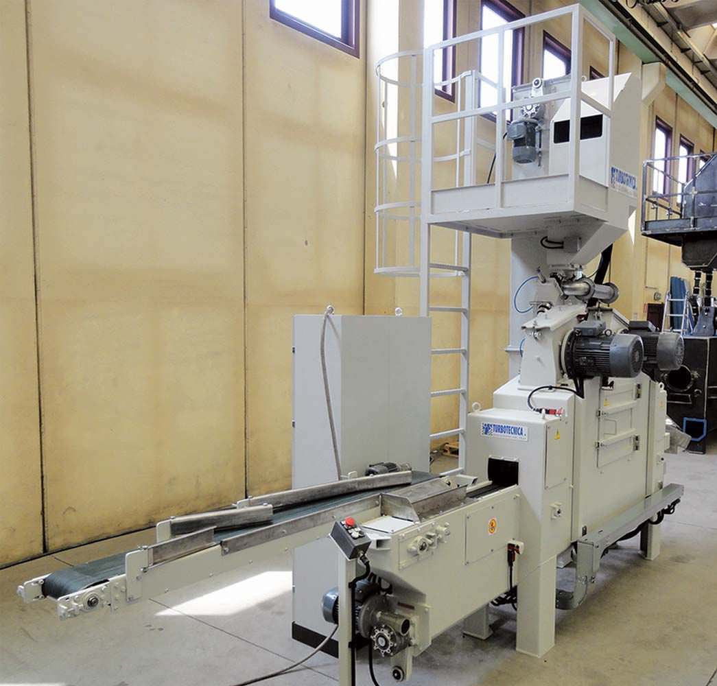 Belt shot blasting machine - NTOG - TURBOTECNICA - for metal / continuous