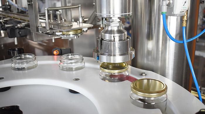 Monobloc capping machine - MC HAZELNUT - PMR System Group - vibrating ...