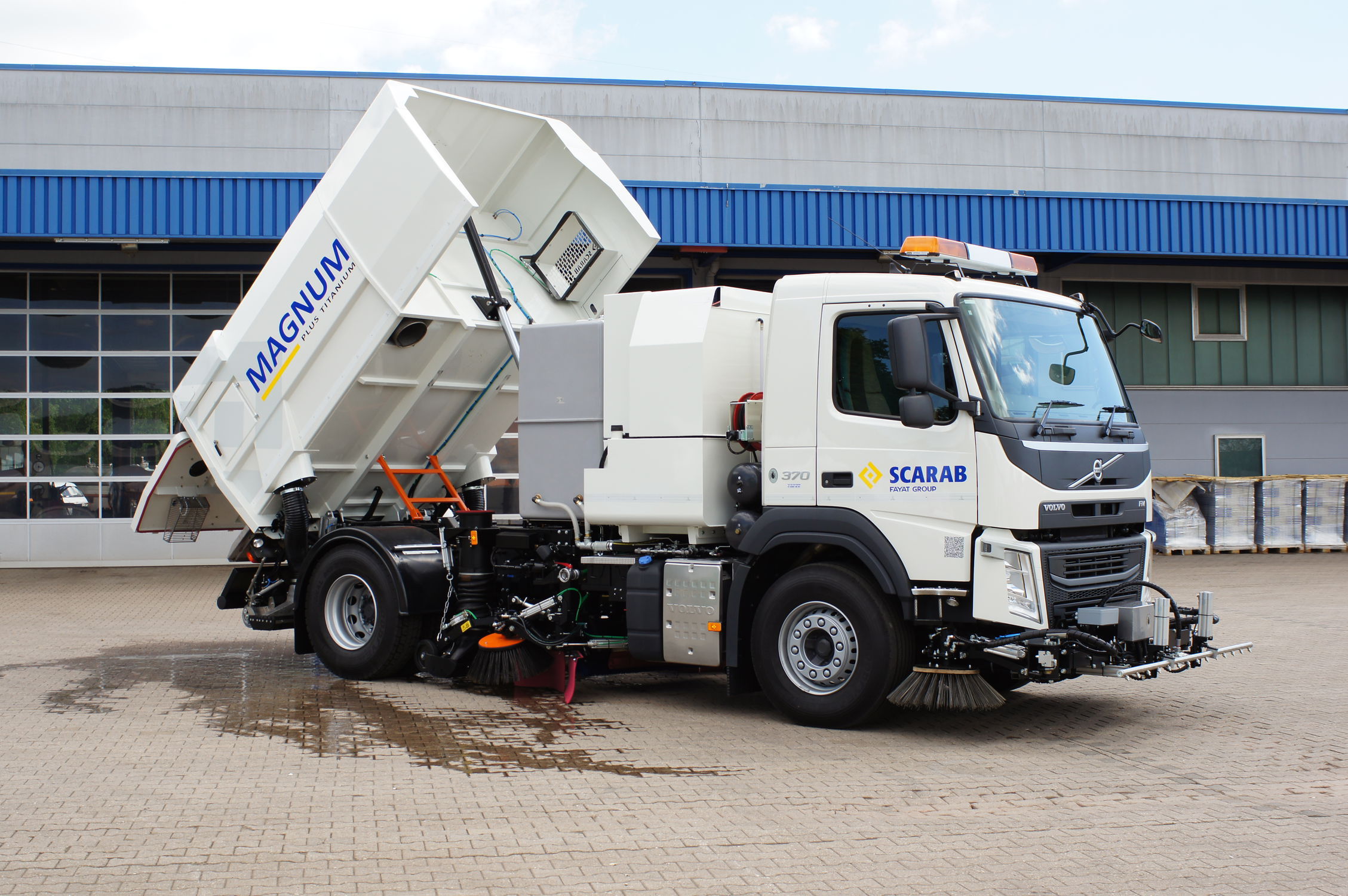 Diesel mechanical sweeper - Magnum Plus Titanium - Scarab Sweepers - street