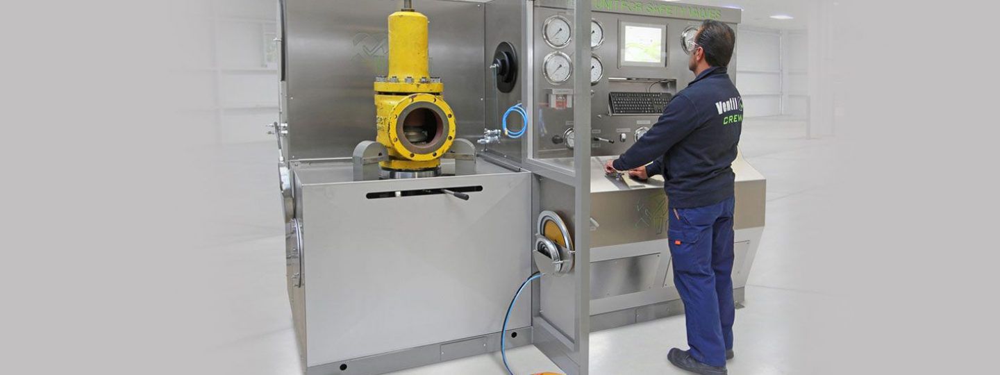 Universal test bench / multi-parameter / safety valve / hydraulic ...