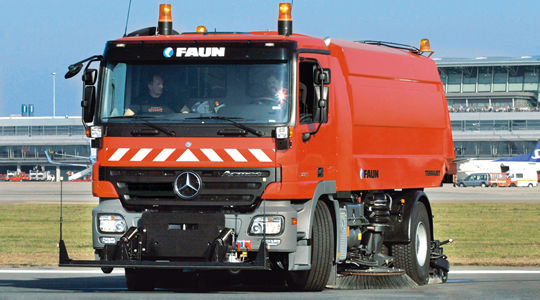 Truck-mounted suction sweeper - TERRAJET - FAUN Umwelttechnik GmbH & Co ...
