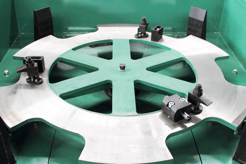 Vertical balancing machine - 97V300 - VNESHTORG-MICRON - hard bearing ...